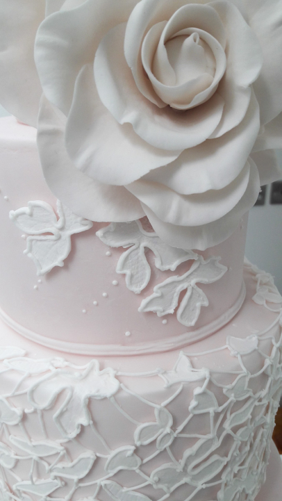Cake Gallery | Wedding Cakes Surrey | Daisy Chain Cake Design